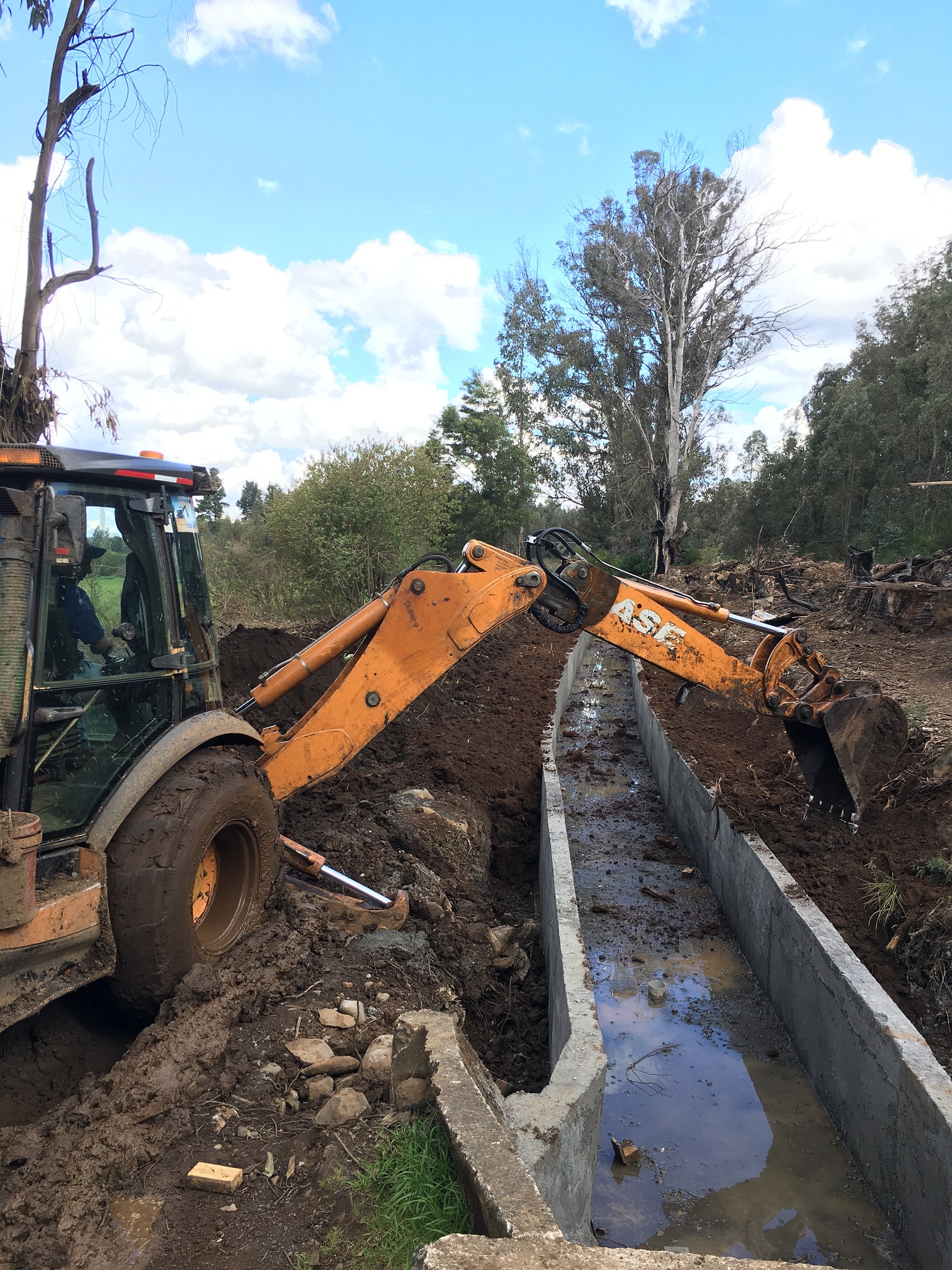 Revestimiento Canal Micauquen Norte km 2,900 – 3,130. – Asociación de ...